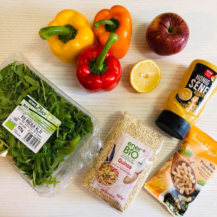 Salad Quinoa với Rau Rucola